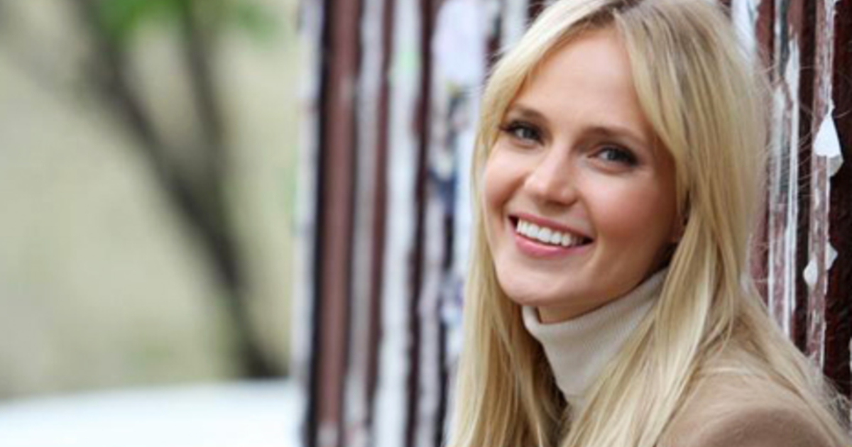 Певица Глюкоза прокатилась на лыжах в купальнике - IVONA.UA