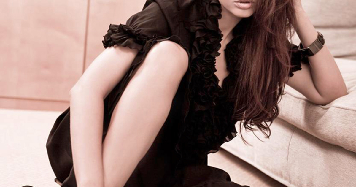 Красотка под 45: Сексуальные фото Эвелины Бледанс - IVONA.UA