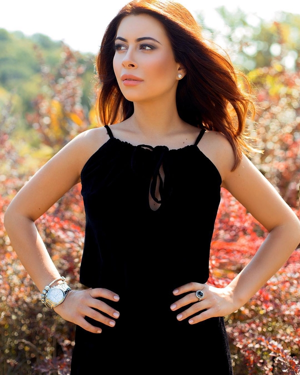 Экс-участница Холостяк 5 Рамина стала телеведущей - IVONA.UA